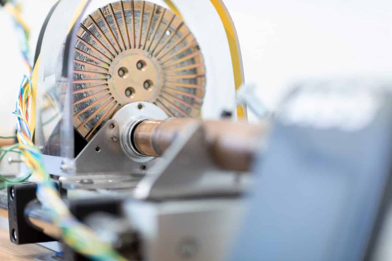 Refiner control - Dametric